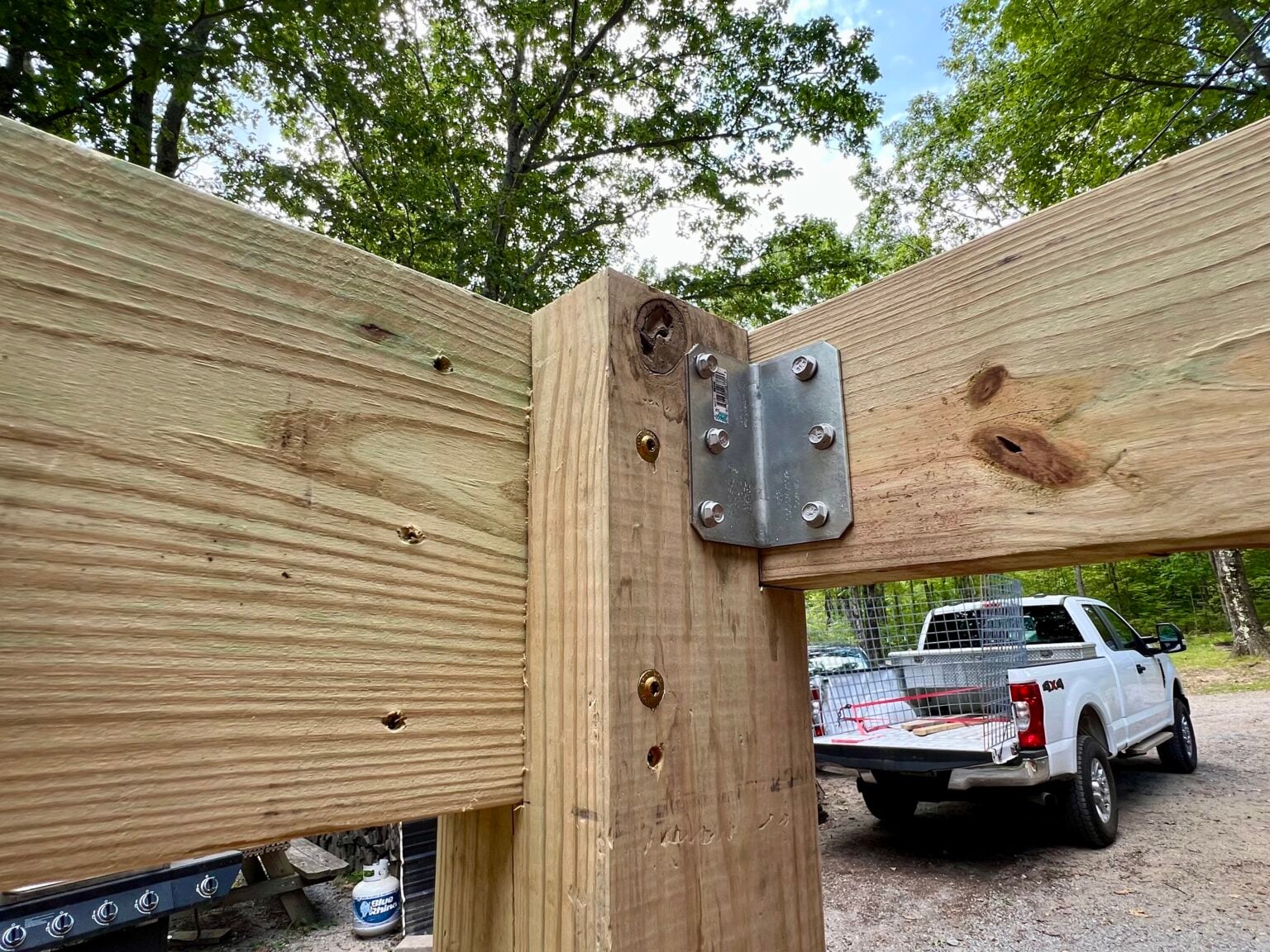 Beautiful DIY Trex Decking + Cattle Panel/Hog Wire Railing