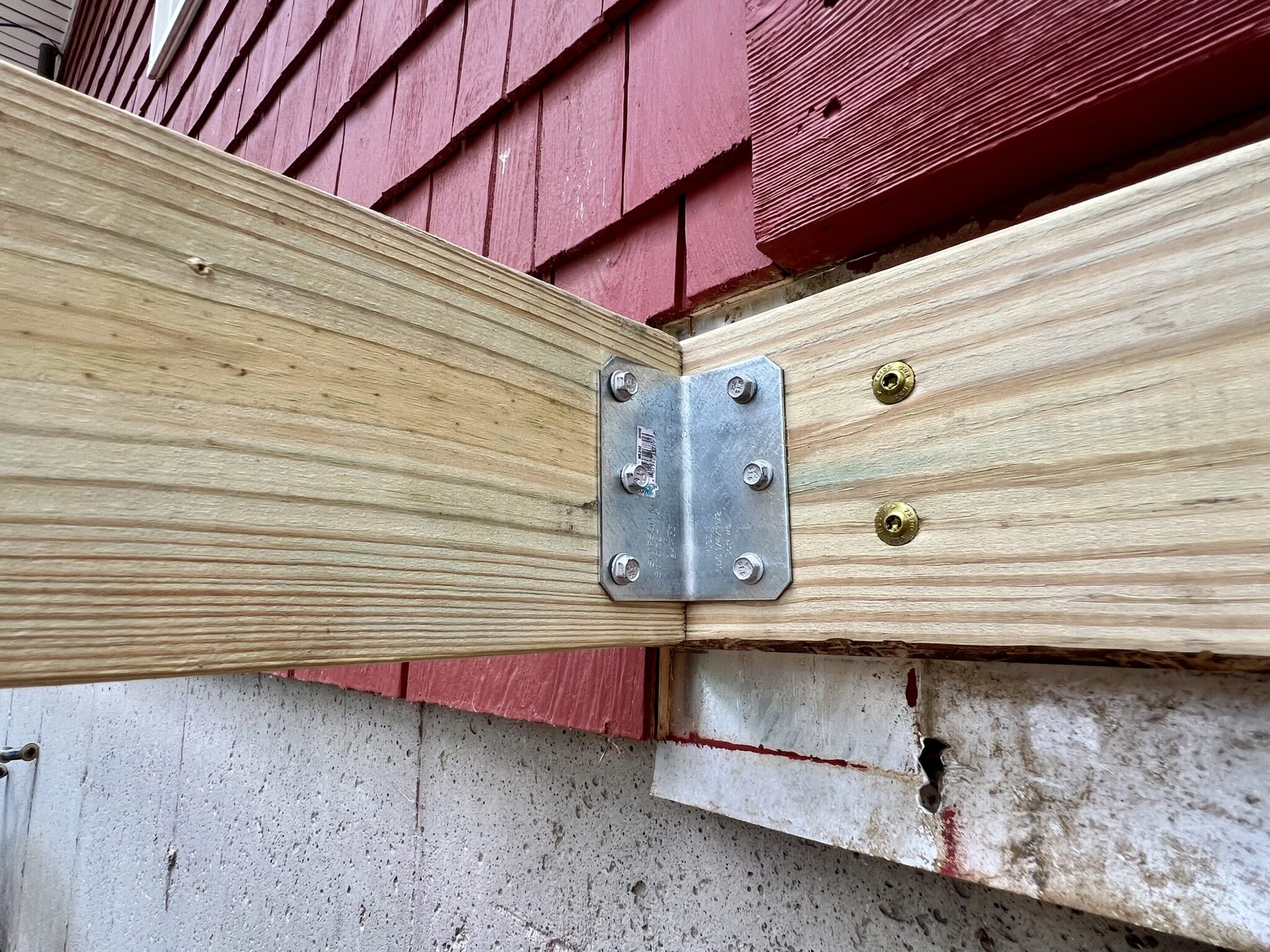 Beautiful DIY Trex Decking + Cattle Panel/Hog Wire Railing